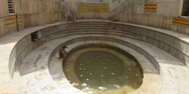 Shree Shyam Kund ( Shyam Sarovar) | Khatu Shyam Mandir / Temple | Rajasthan