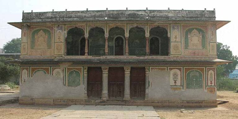 Sunehri Kothi Tonk | Gold paint, Painting, Glass